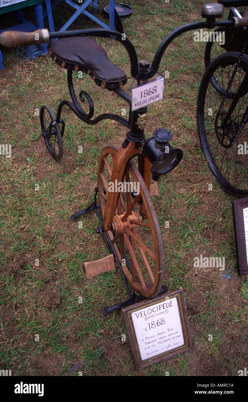 Historic old bicycles hi-res stock photography and images - Alamy