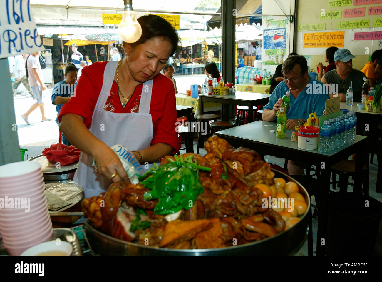 Restaurant Chatuchak weekend market Bangkok Thailand Stock Photo - Alamy