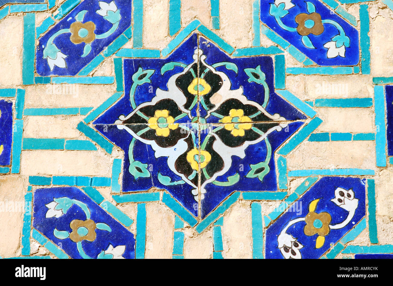 Tile on mosque isfahan iran hi-res stock photography and images - Alamy