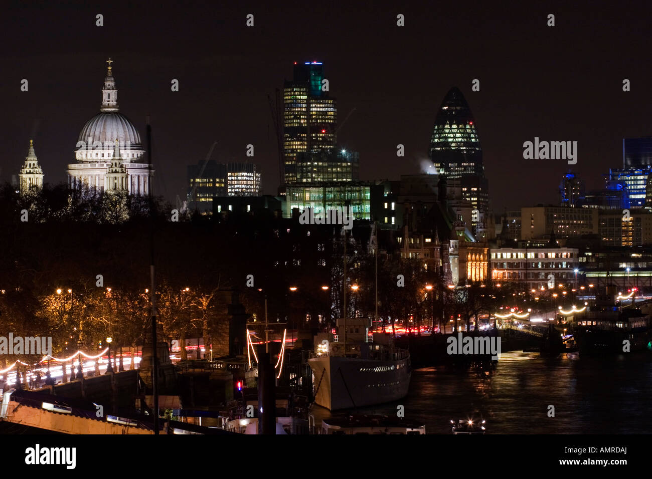 London city landscape hi-res stock photography and images - Alamy