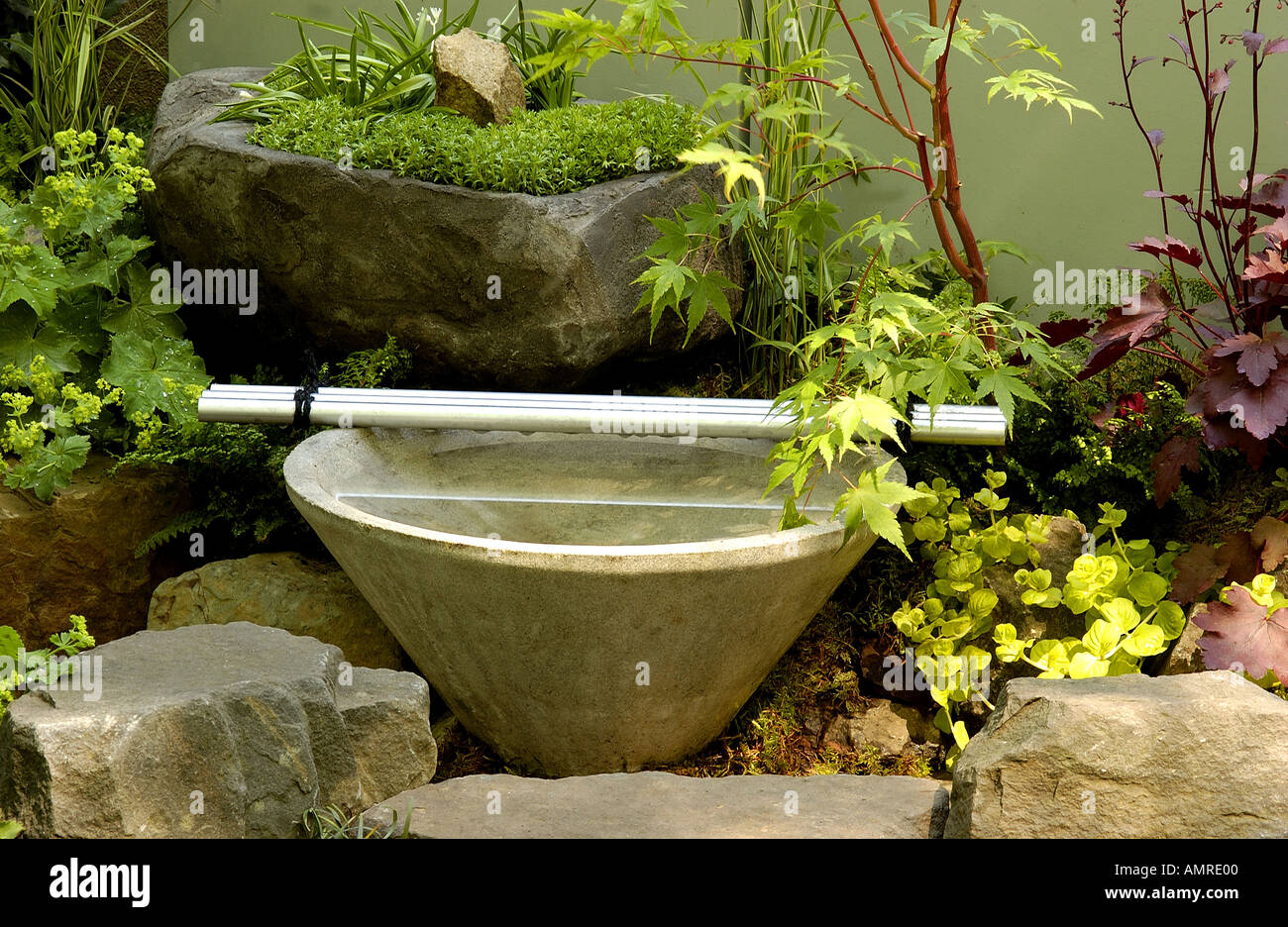 Japanese water feature hi-res stock photography and images - Alamy