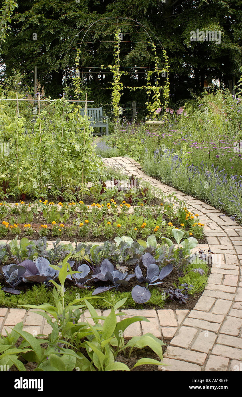 Winding path pergola hi-res stock photography and images - Alamy