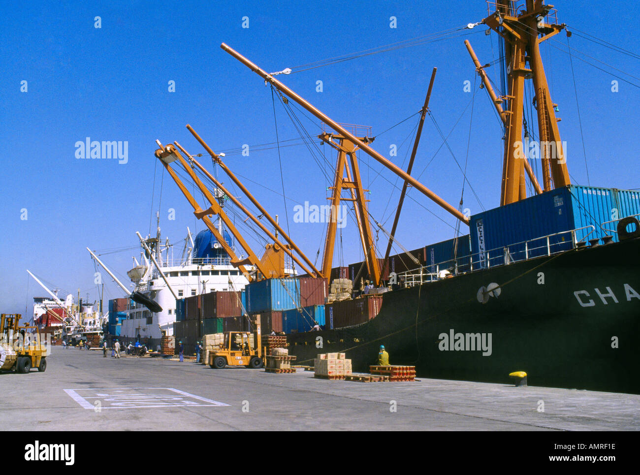 Saudi arabia shipping hi-res stock photography and images - Alamy