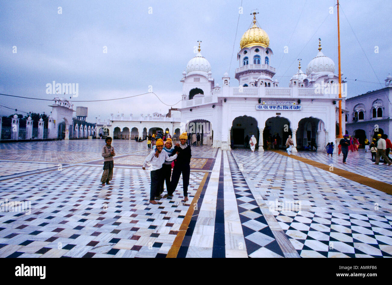 Gurudwara ramsar sahib hi-res stock photography and images - Alamy