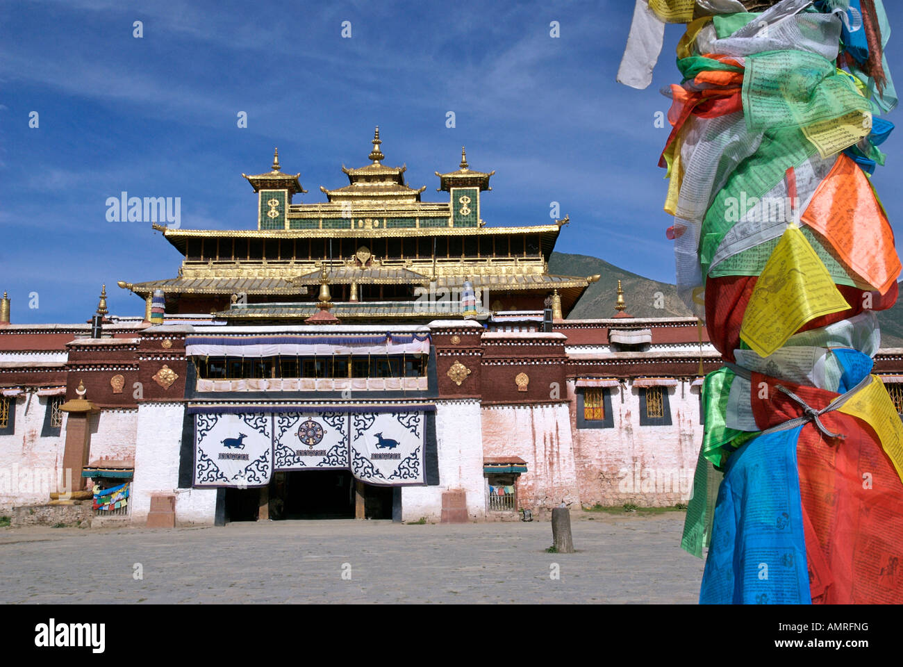 Tibetan architecture samye monastery hi-res stock photography and ...