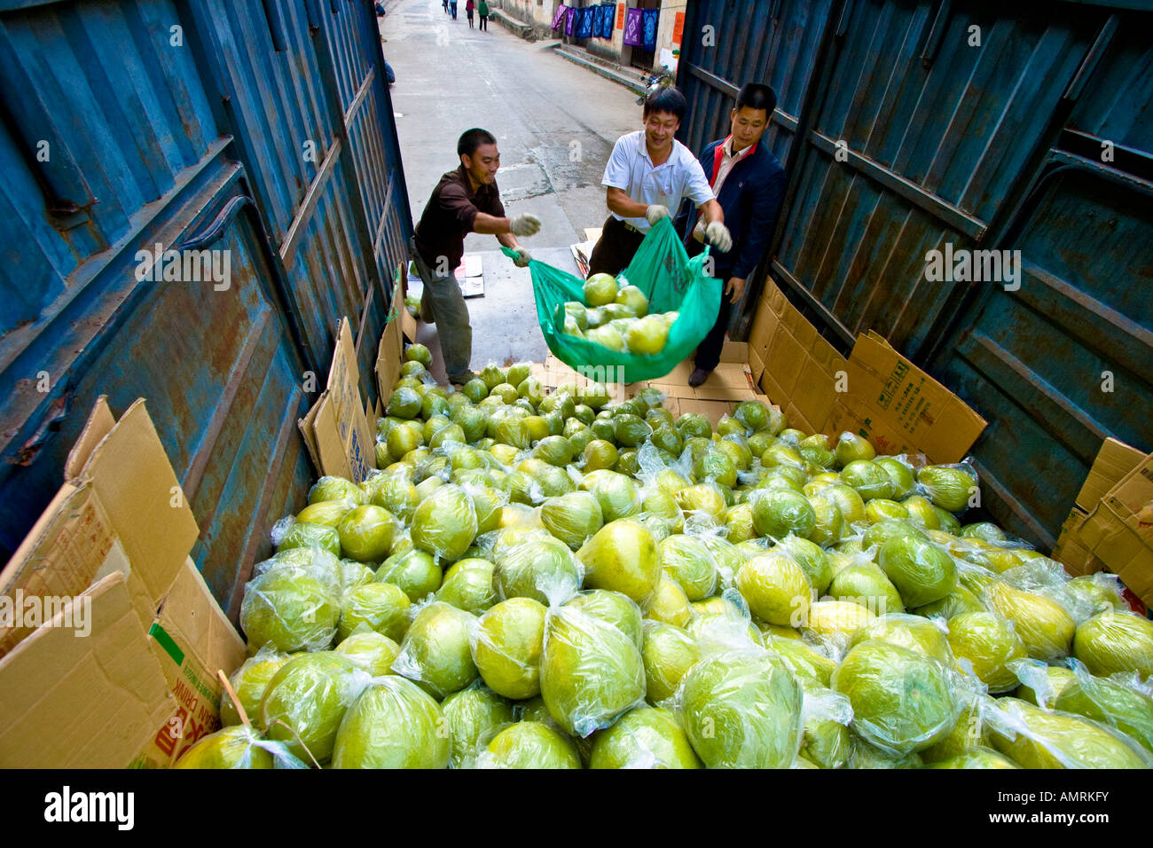 Fruit truck hi-res stock photography and images - Alamy