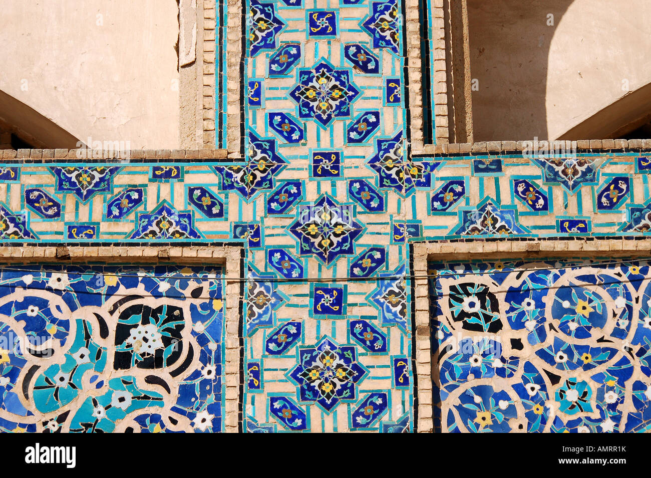 Tile on mosque isfahan iran hi-res stock photography and images - Alamy