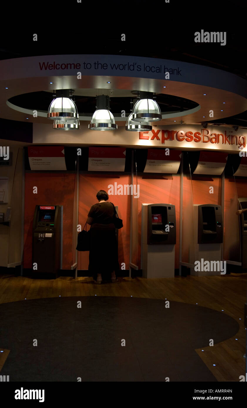 Hsbc teller hi-res stock photography and images - Alamy