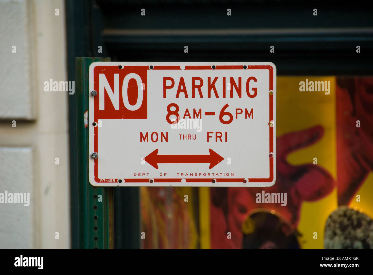 No Parking Sign New York City Stock Photo - Alamy