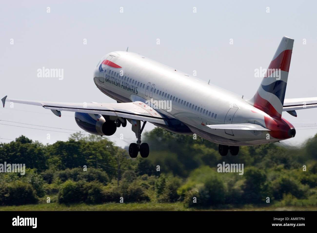 Ba airbus a320 hi-res stock photography and images - Alamy