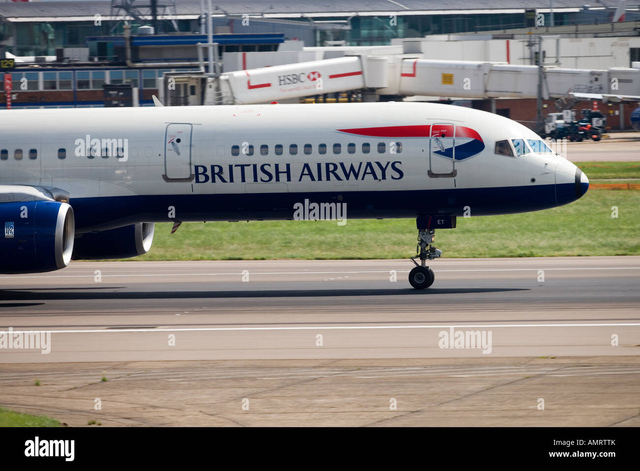 BA British Airways boeing 757 landing at London Heathrow LHR Stock ...