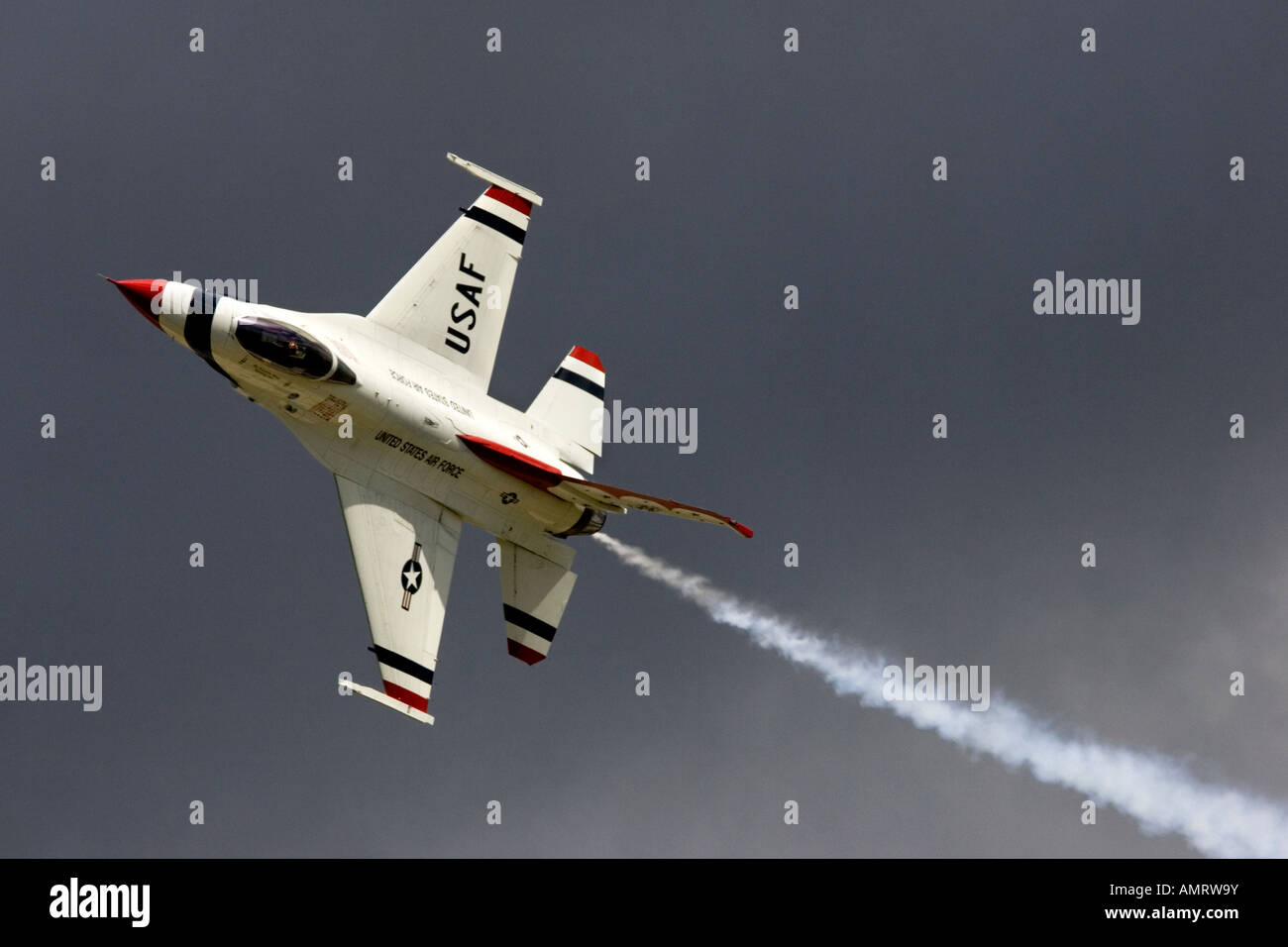 USAF Thunderbirds display team at RIAT Stock Photo - Alamy