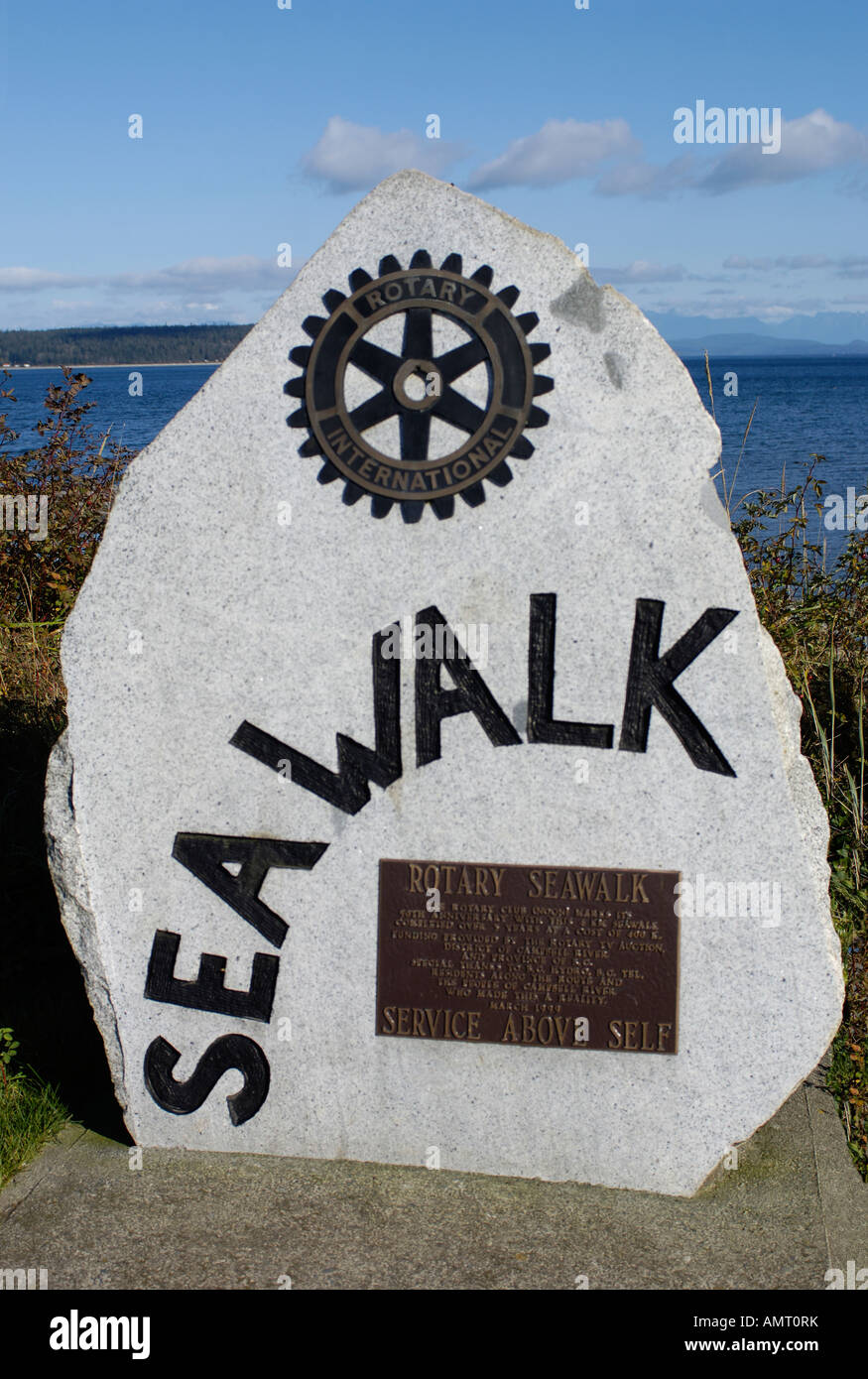Campbell River Disrtict Rotary Club Sea Walk following Highway 19A. BCX ...