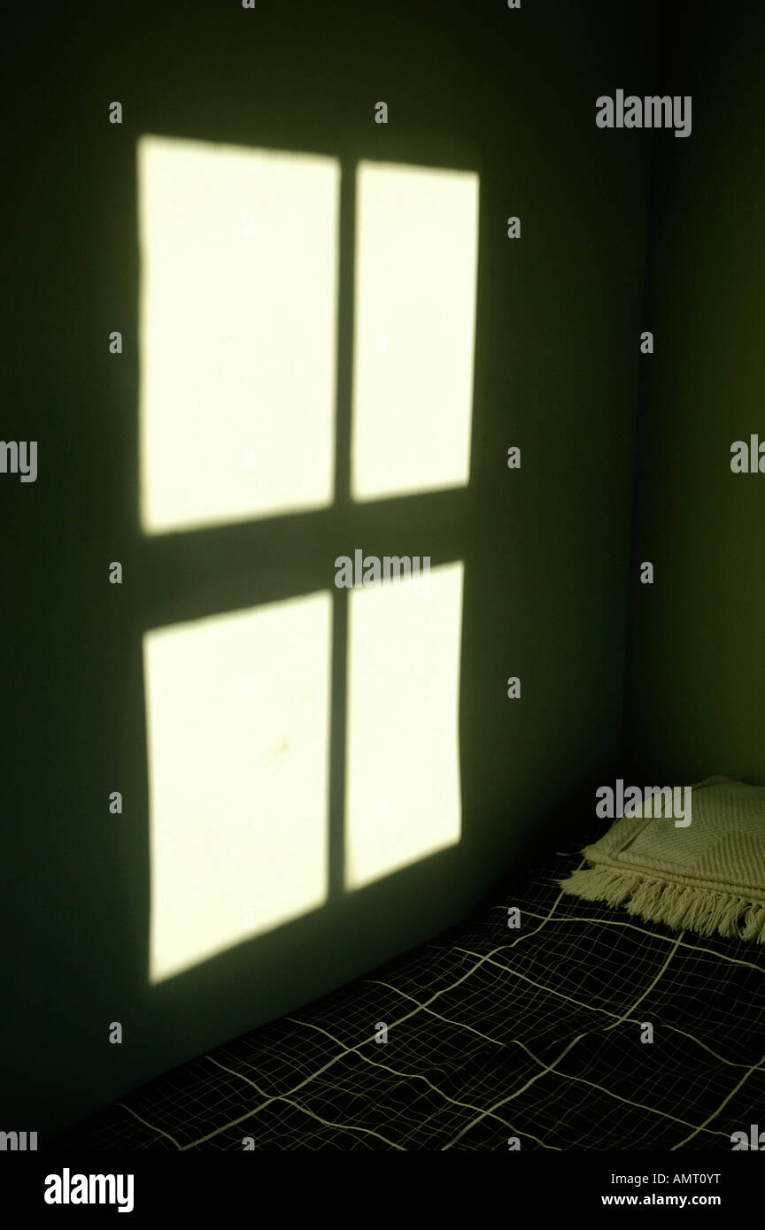 Shadow of window on wall Stock Photo - Alamy