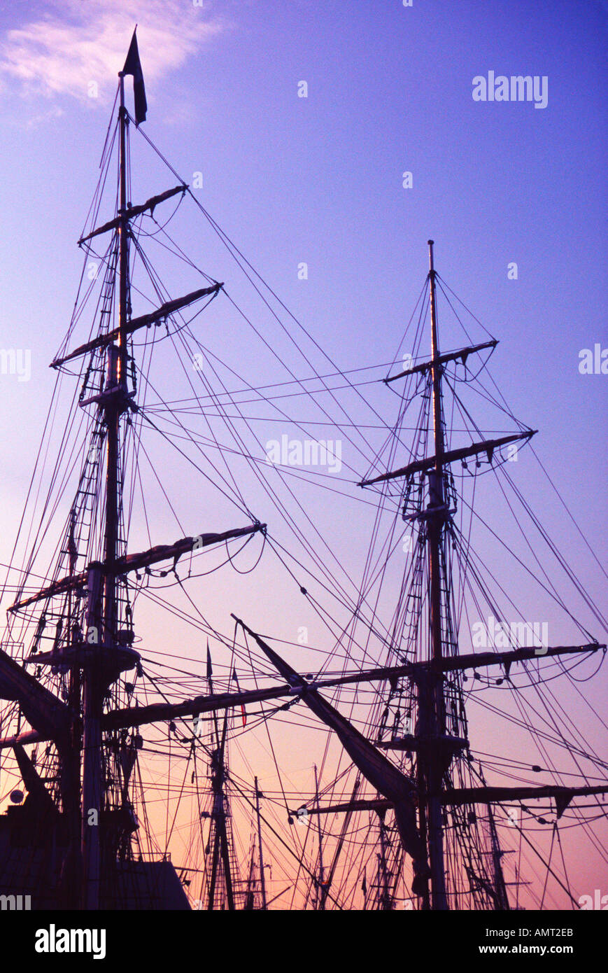 Ratlines hi-res stock photography and images - Alamy