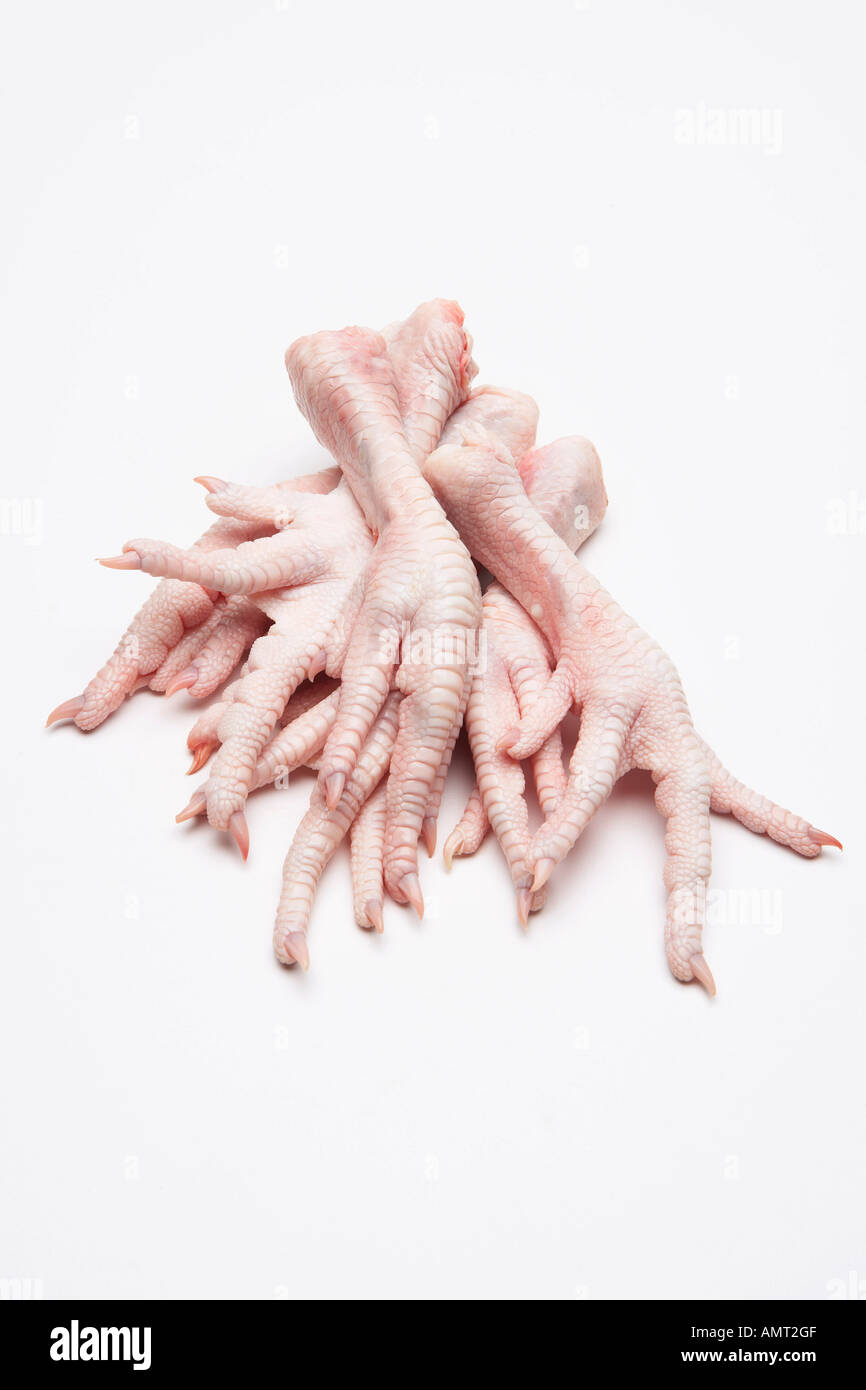 Raw chicken feet hi-res stock photography and images - Alamy