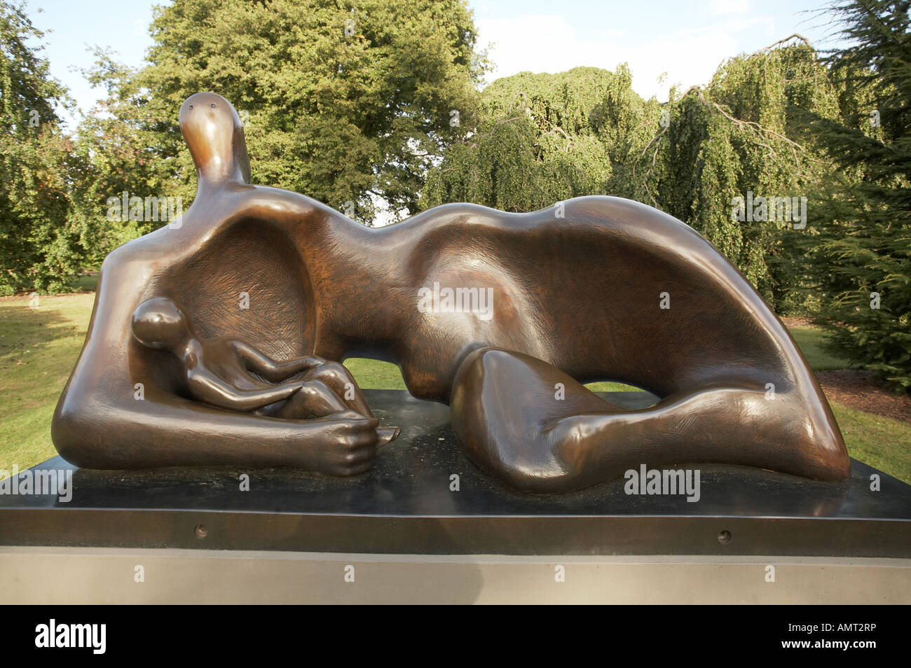Henry Moore sculpture Draped Reclining Mother & Baby 1983 Stock Photo ...