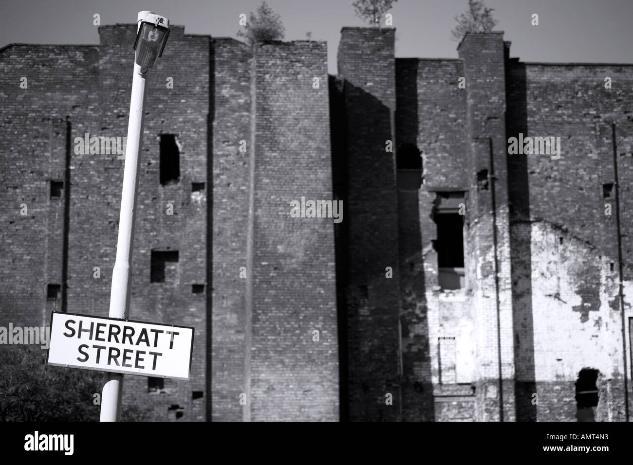 Derelict facade of the Ice Plant Building in Sherrat Street in Ancoats ...