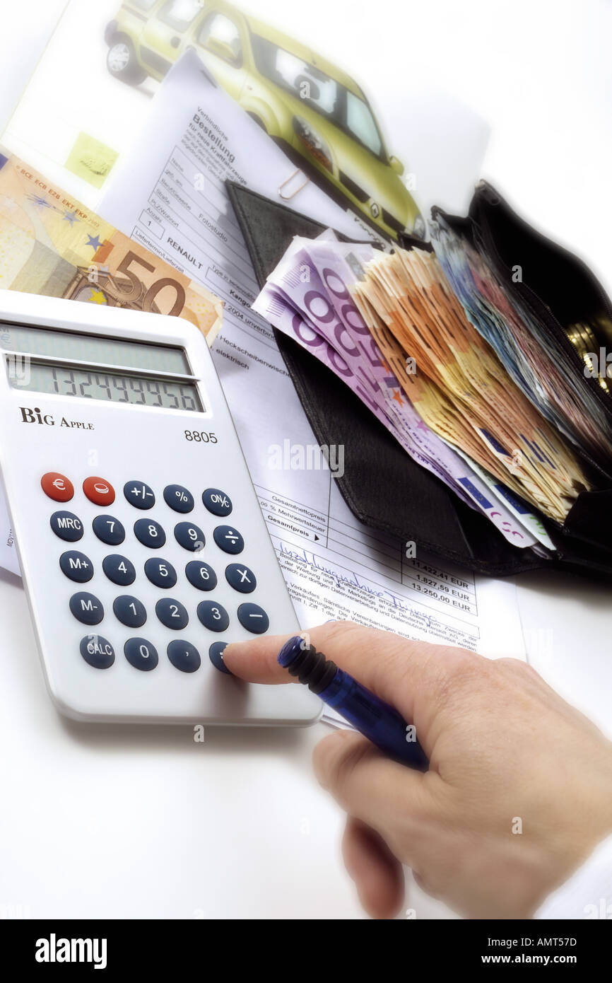 Calculating tax pay euro hi-res stock photography and images - Alamy Calculating tax pay euro hi-res stock photography and images - Alamy