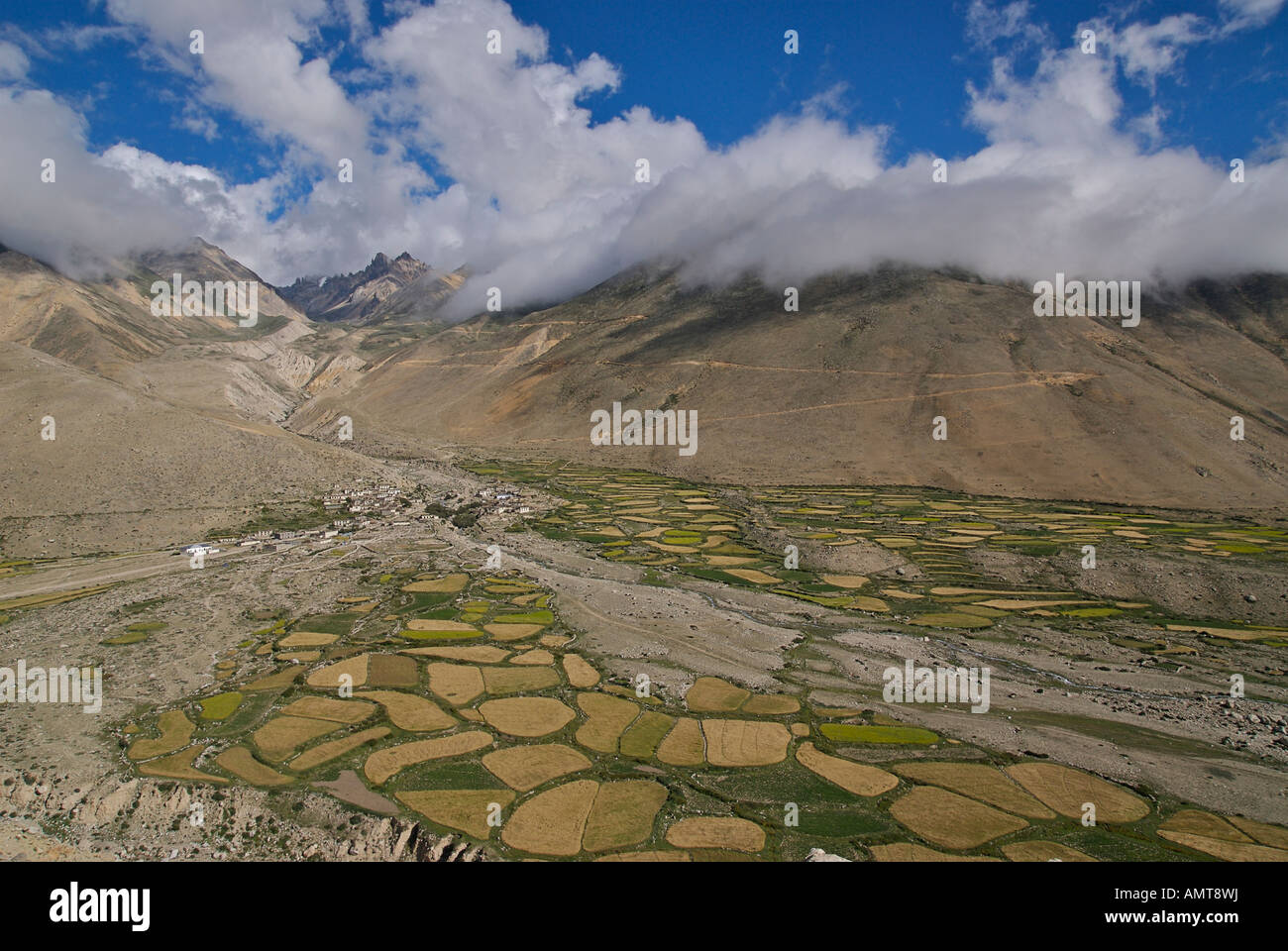 Tibet nepal highway hi-res stock photography and images - Alamy