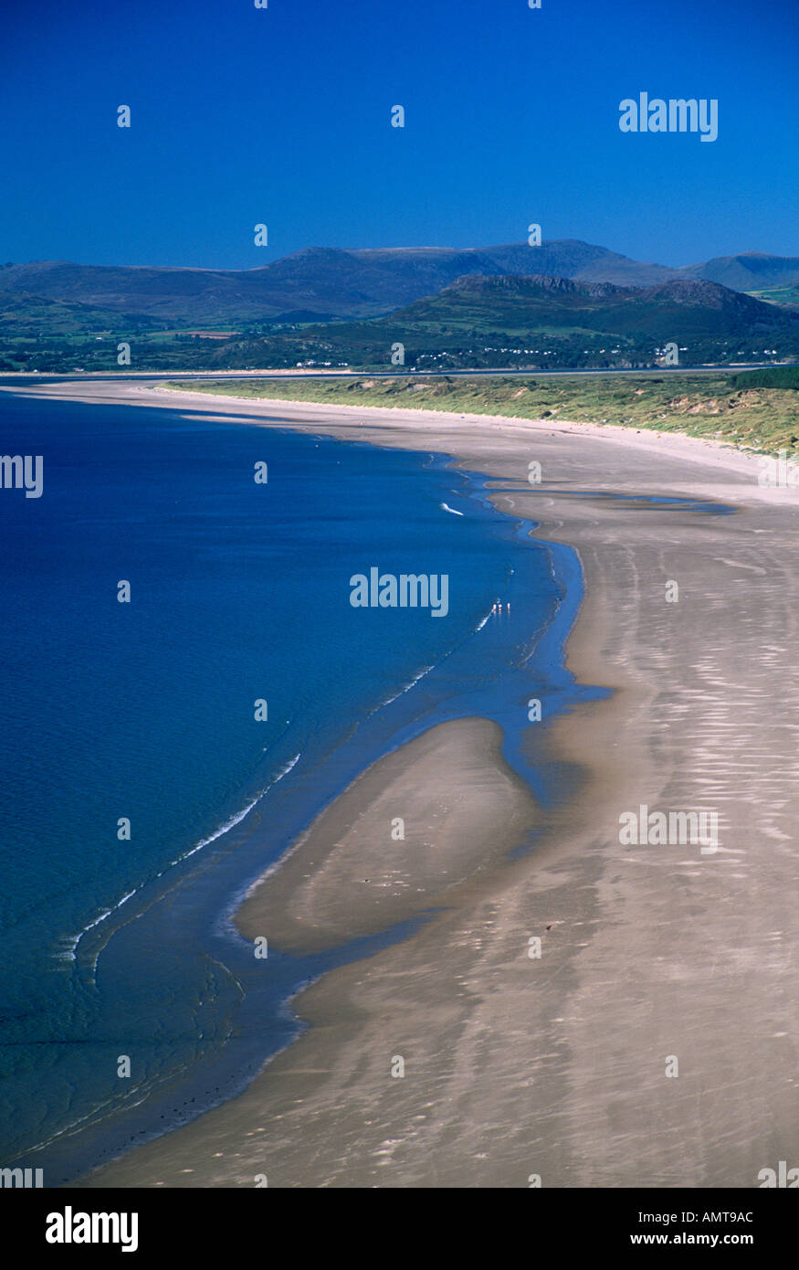 Harlech ocean hi-res stock photography and images - Alamy