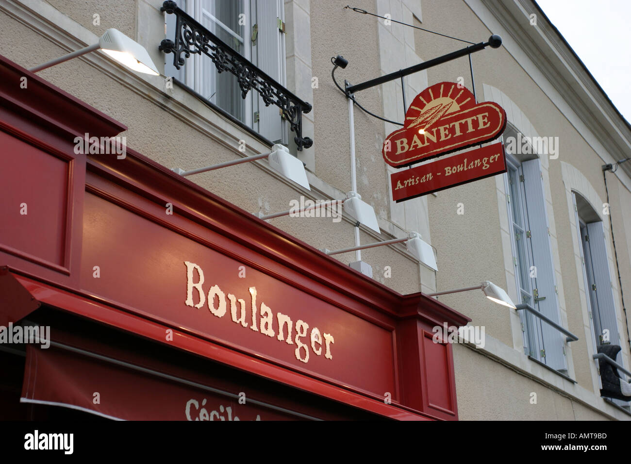 Paris france facade boulangerie patisserie hi-res stock photography and ...