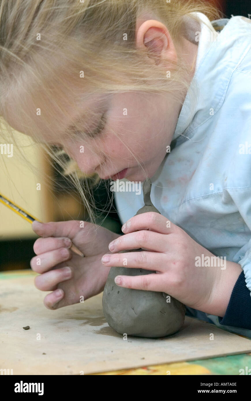 Child clay modeling class hi-res stock photography and images - Alamy