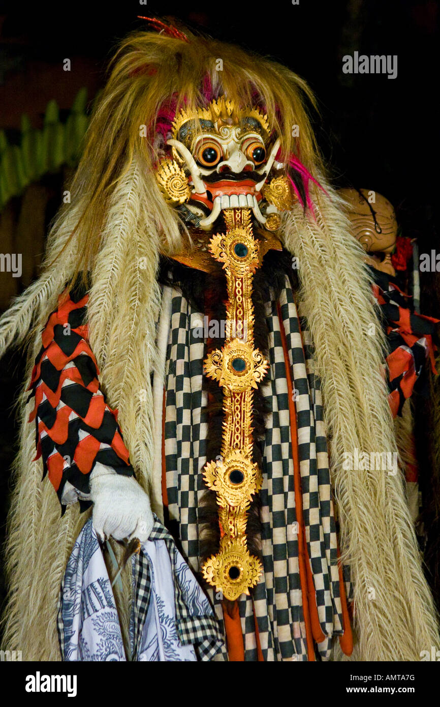 Indonesian mask hi-res stock photography and images - Alamy