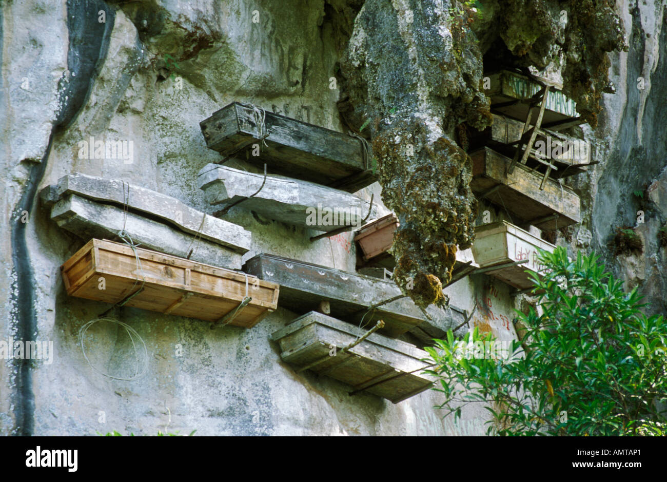 Philippines Sagada Hanging Coffins Stock Photo - Alamy