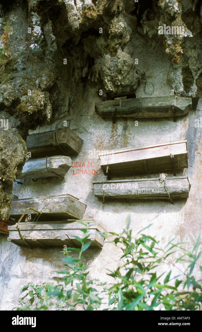 Sagada philippines hanging coffins hi-res stock photography and images ...