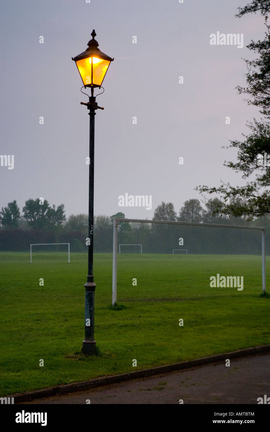 Antique lampost hi-res stock photography and images - Alamy