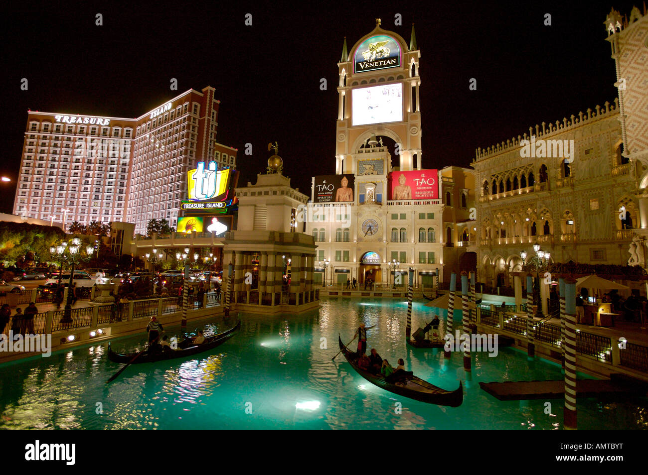 Gondola Ride, Grand Canal, The Venetian Resort Hotel Casino, Vegas Strip, Las Vegas, Nevada, USA ...