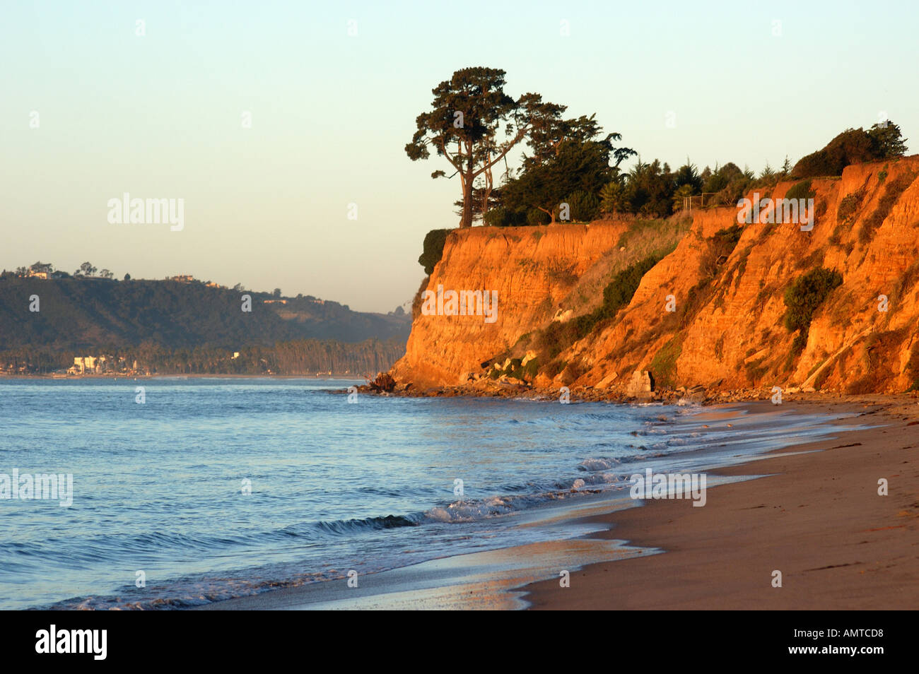 Butterfly beach montecito hi-res stock photography and images - Alamy