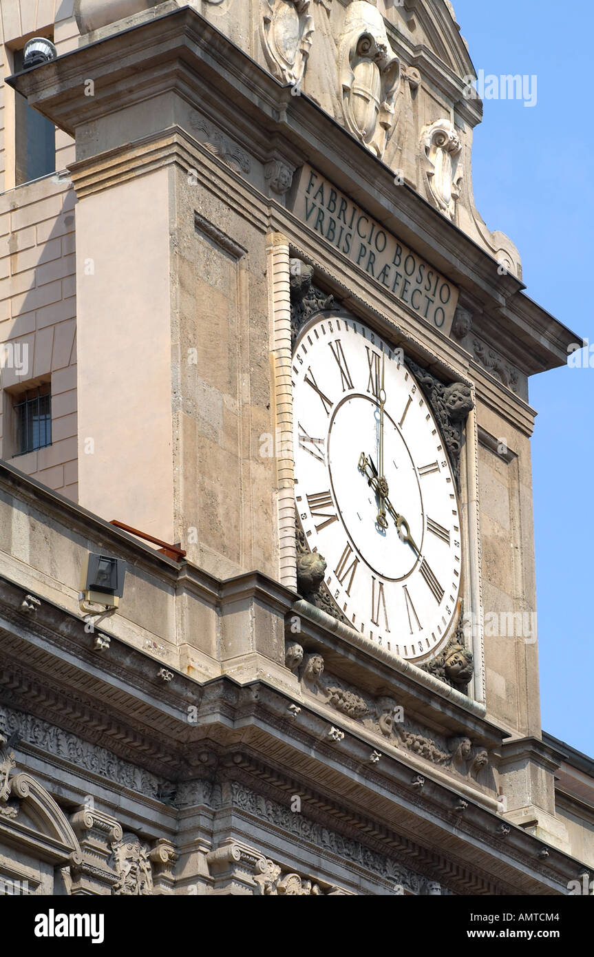 Day time milan city center hi-res stock photography and images - Alamy