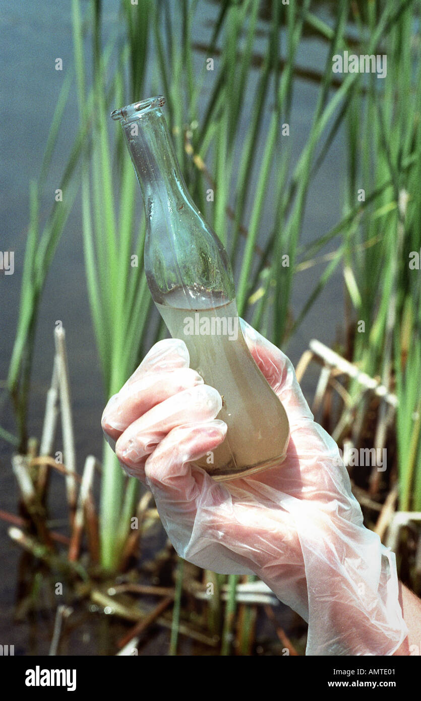 High school student in chemistry class hi-res stock photography and ...