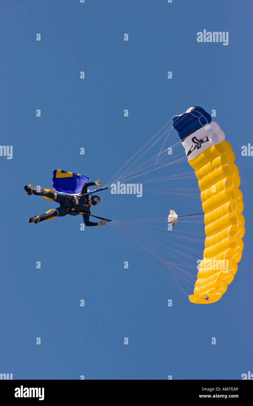 Skydiver swinging sideways to parachute Stock Photo - Alamy