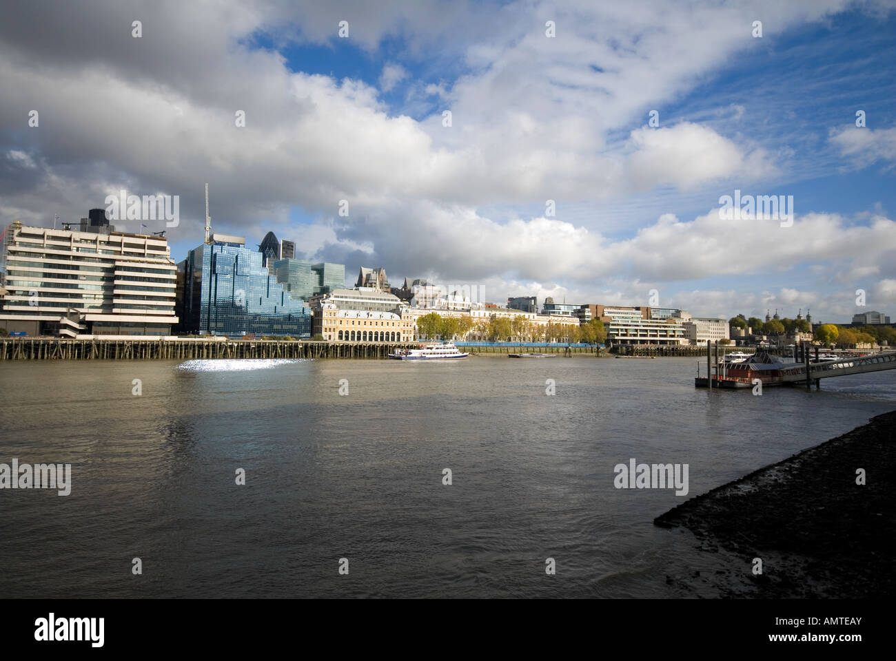 the queen s walk london Stock Photo - Alamy