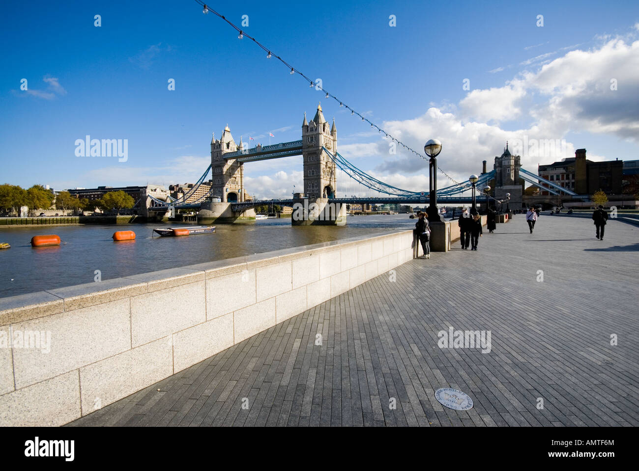 Tower brige in london england hi-res stock photography and images - Alamy