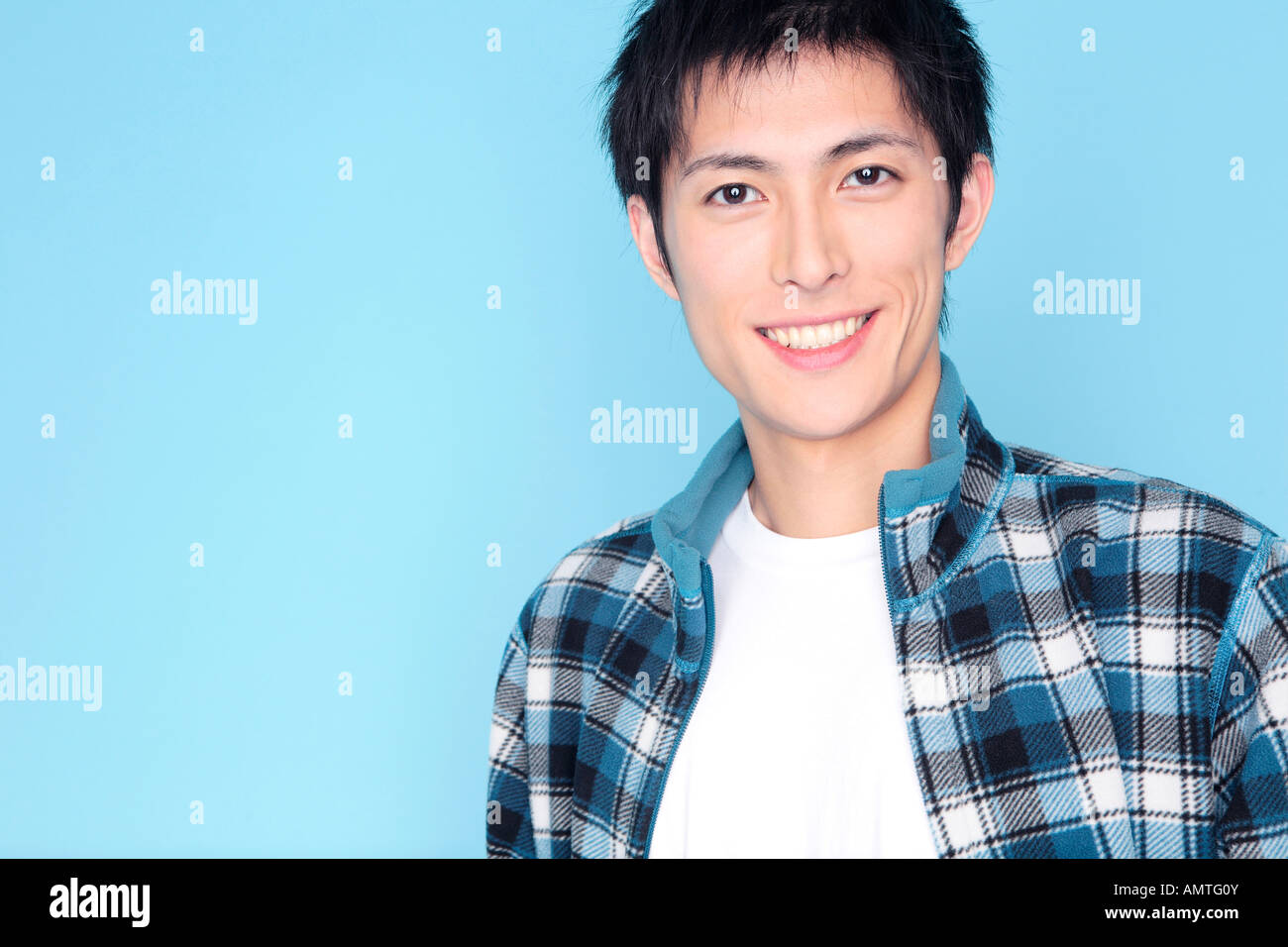 Portrait of Japanese young man Stock Photo - Alamy