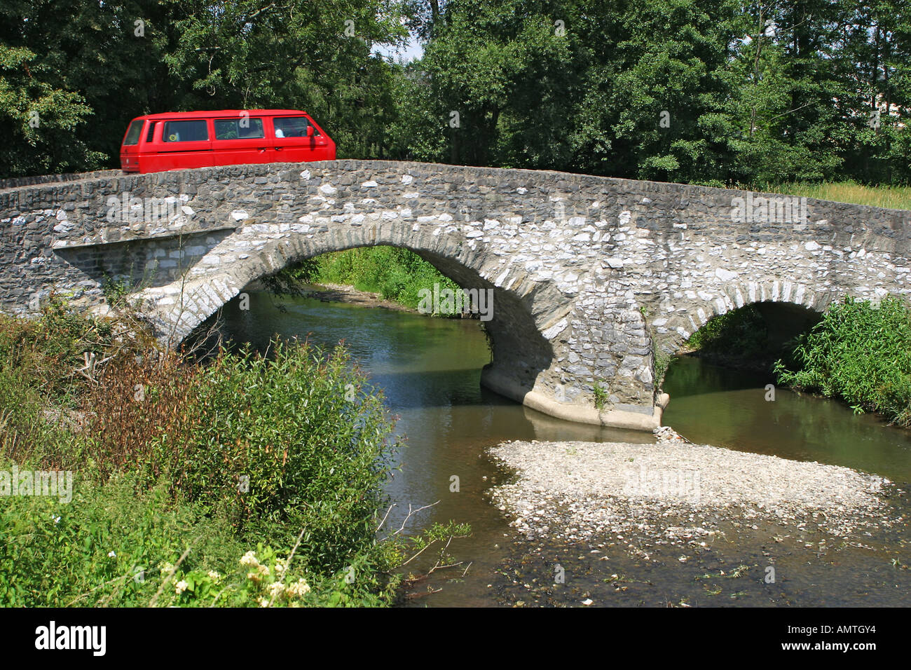 Bow bridge hi-res stock photography and images - Alamy
