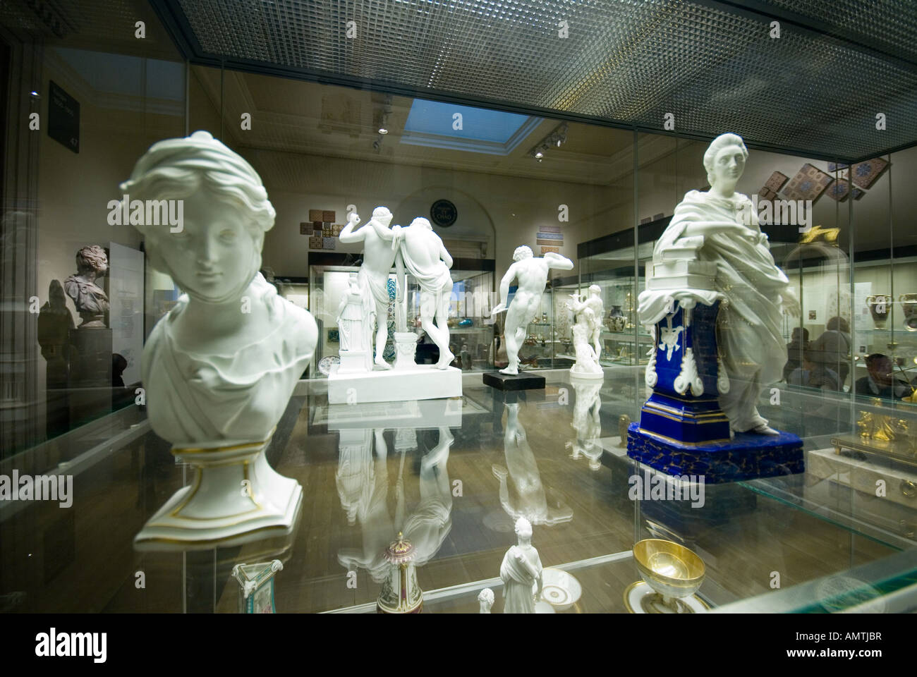 British Museum statues London Stock Photo - Alamy