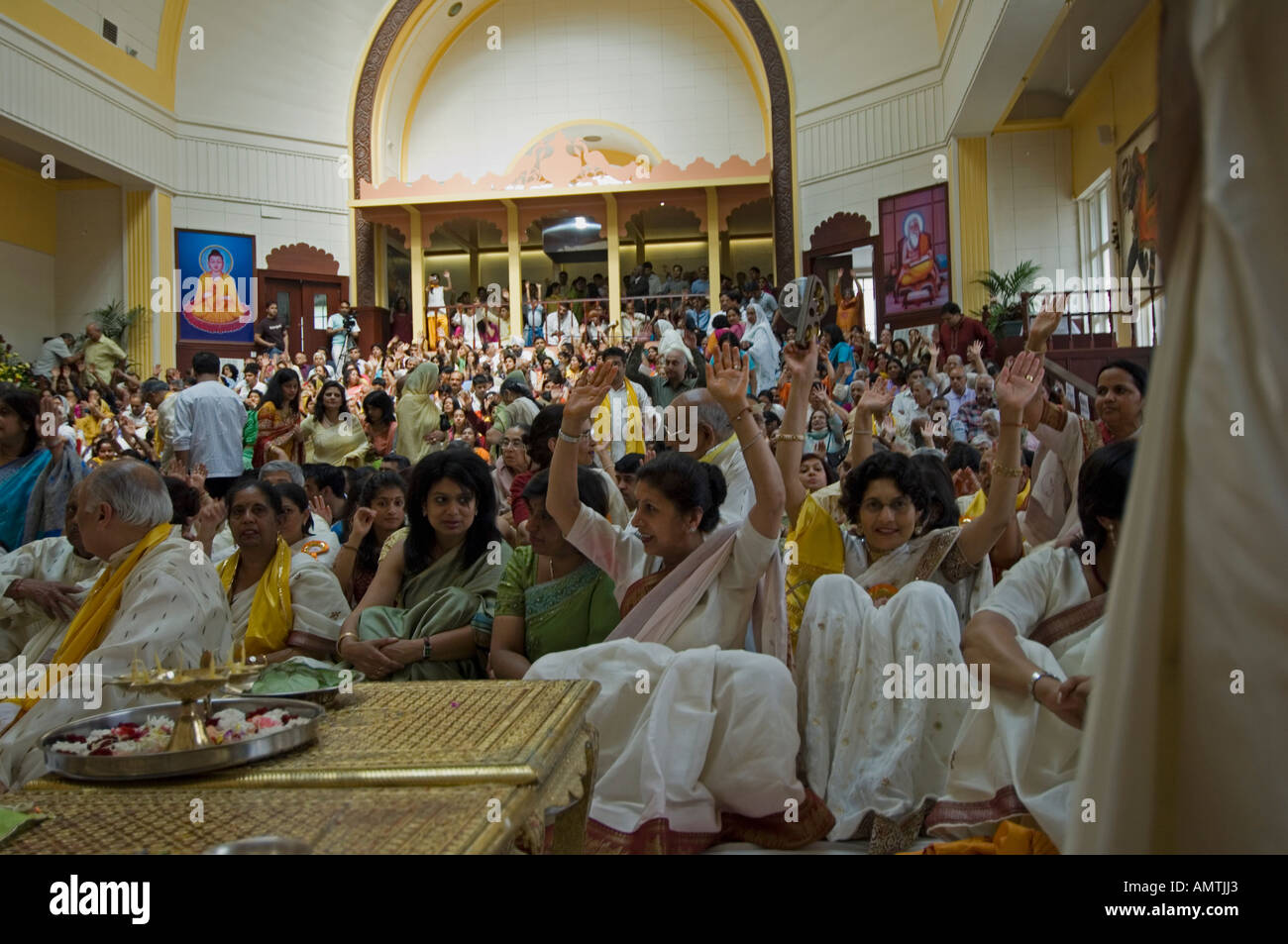 Worshippers in Hindu Temple Stock Photo - Alamy