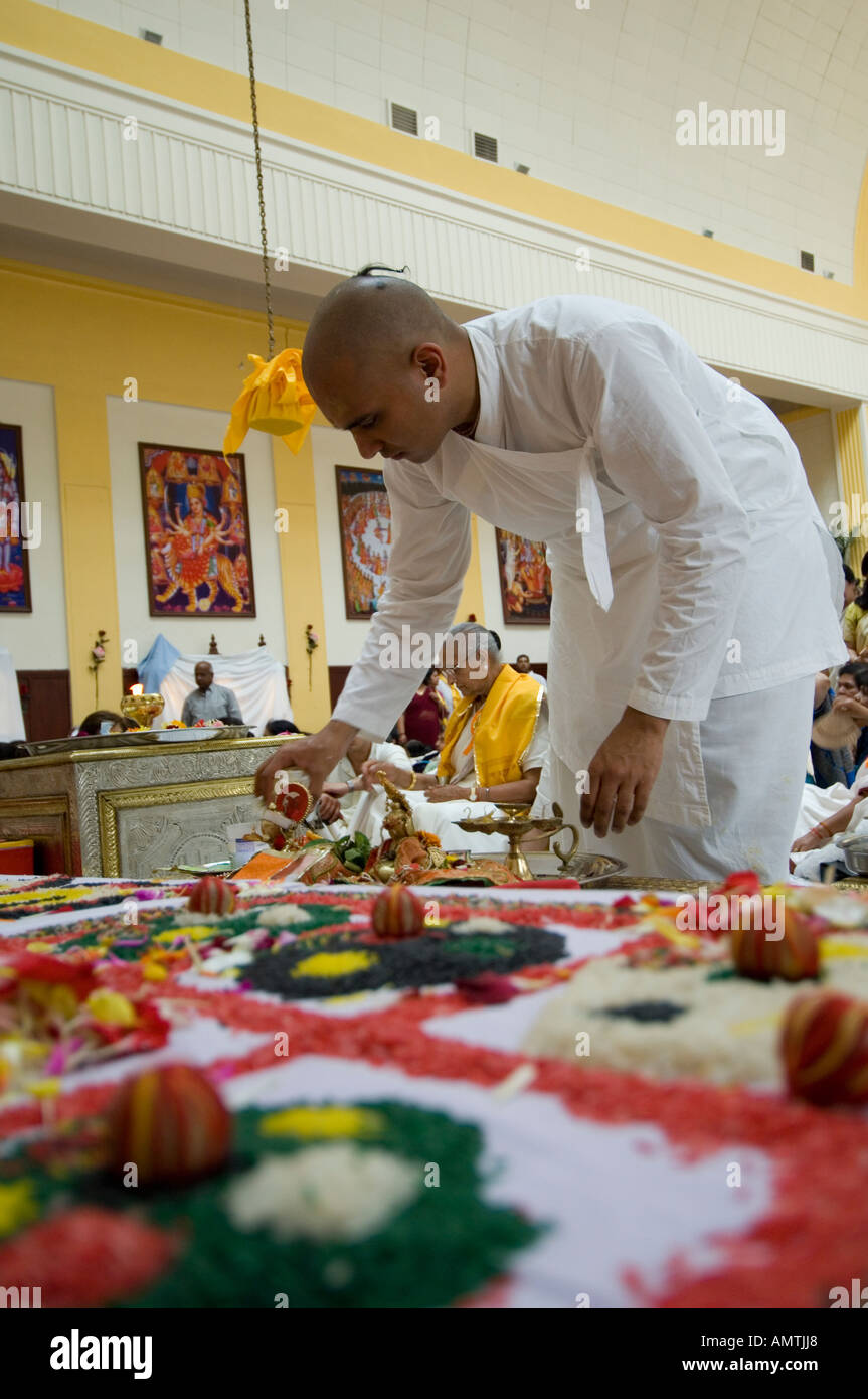 Hindu Priest Ritual Pooja Temple High Resolution Stock Photography and ...