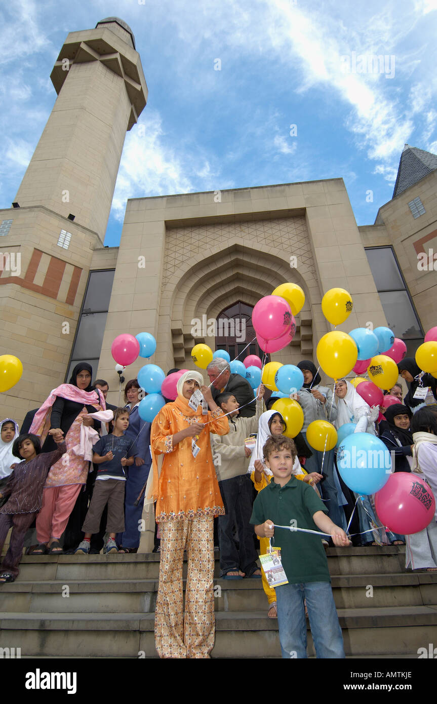 Children with coloured balloons at Edinburgh Central Mosque Stock Photo ...