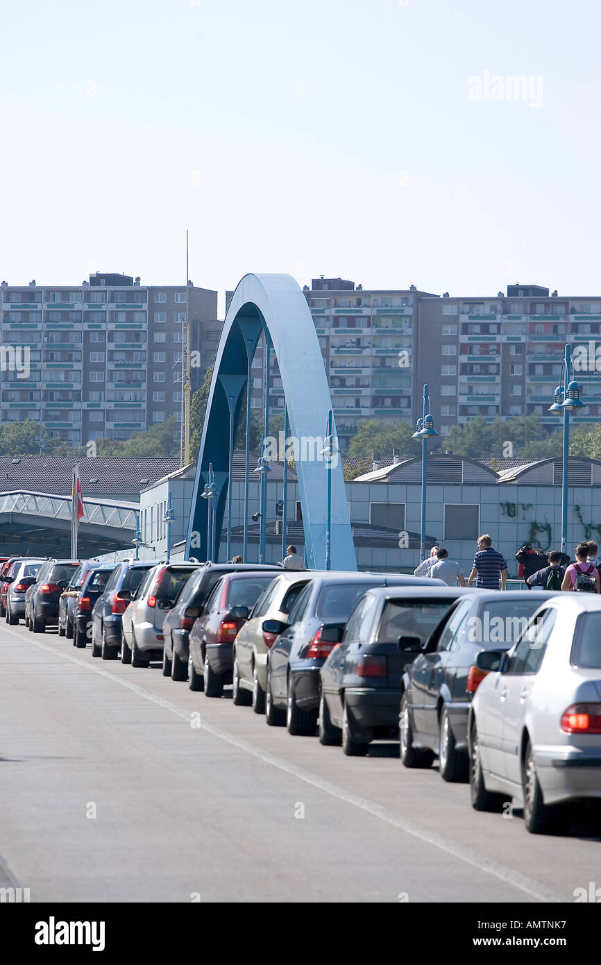 Border demarcation hi-res stock photography and images - Alamy