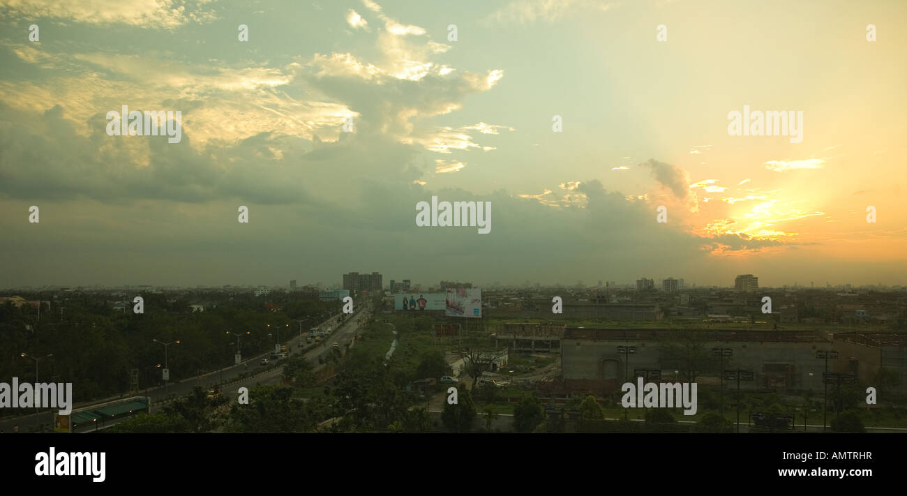 Kolkata hoarding hi-res stock photography and images - Alamy