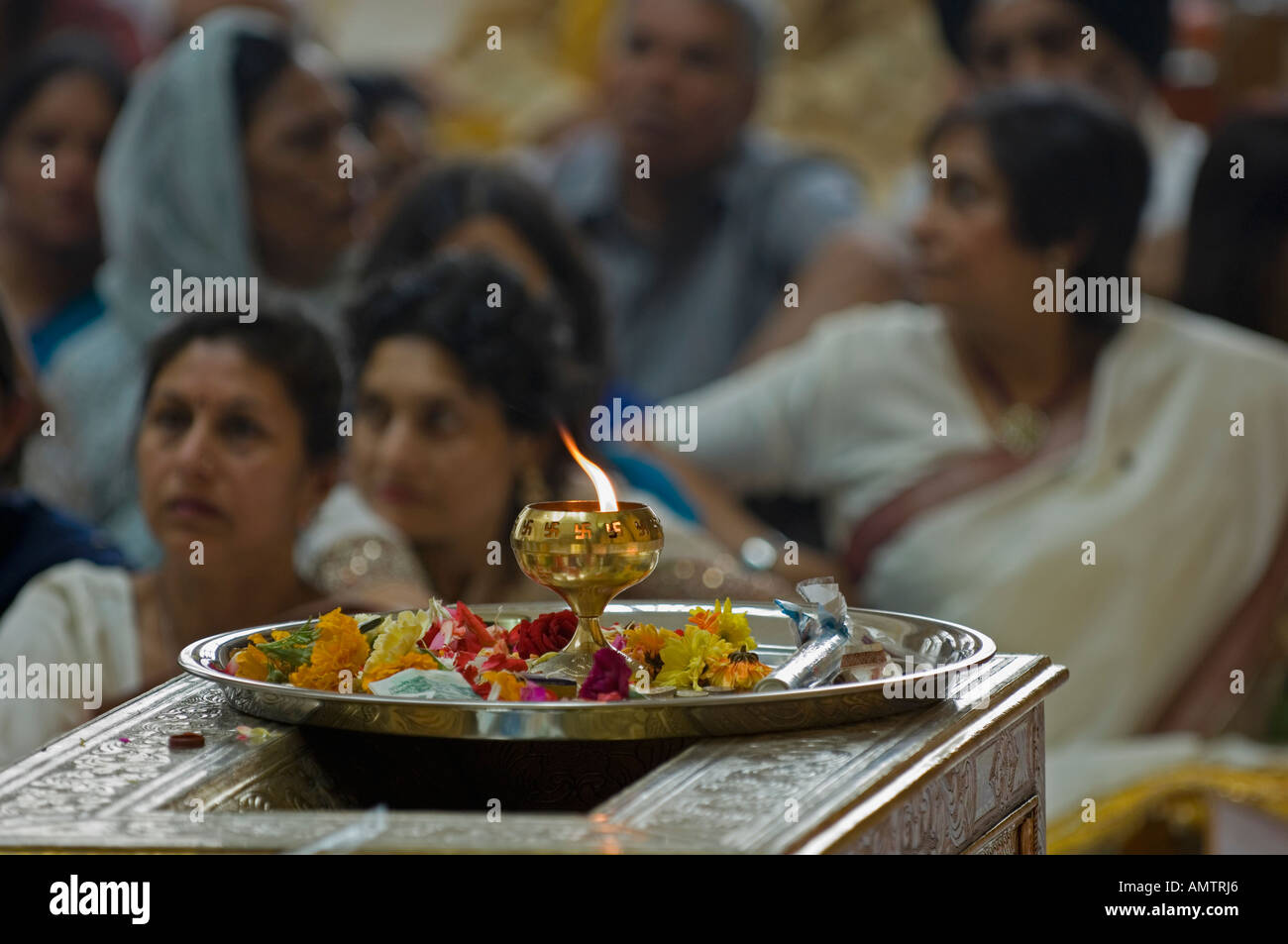 Devotees and offerings at Hindu ceremony Stock Photo - Alamy