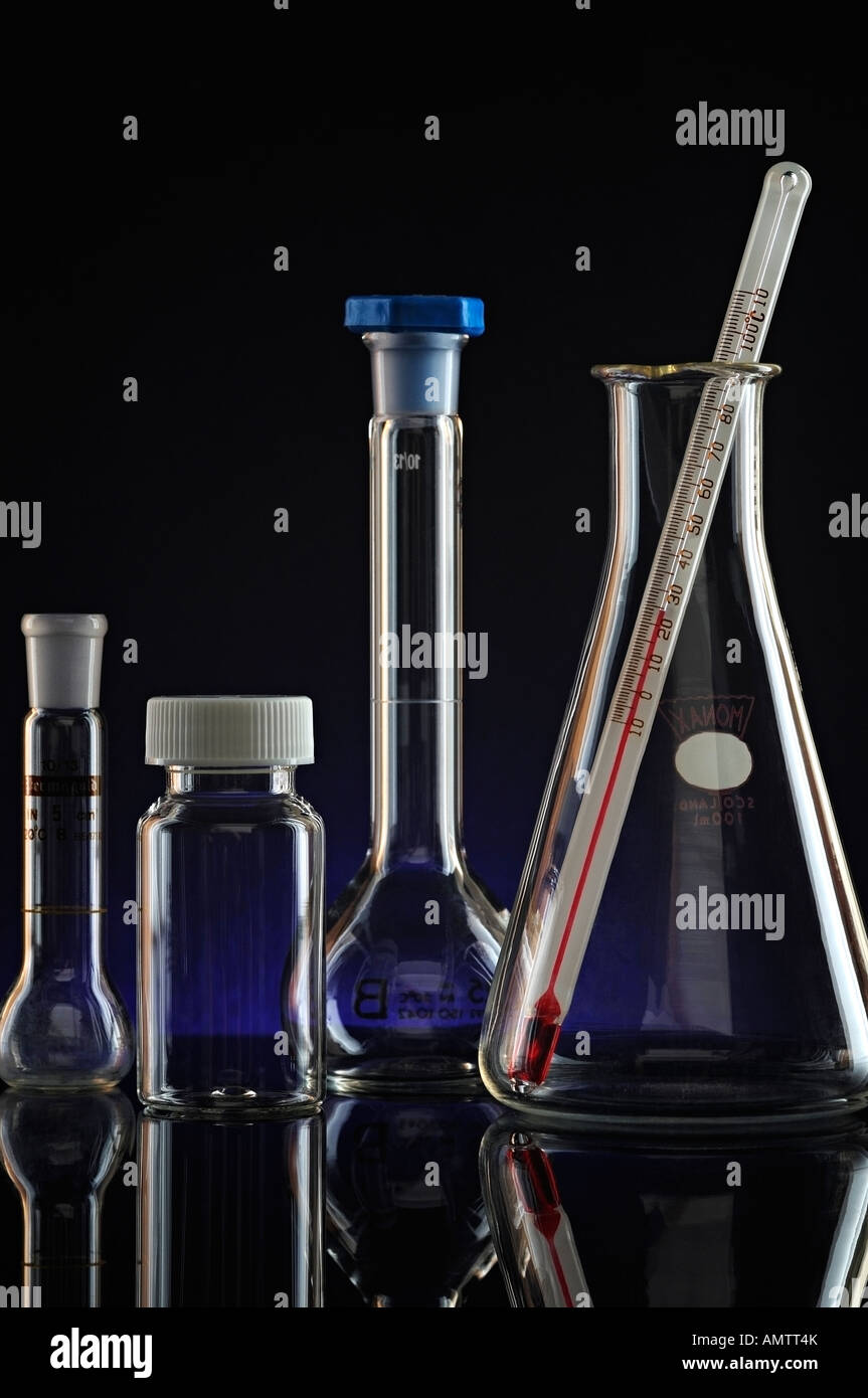 Glass labware hi-res stock photography and images - Alamy