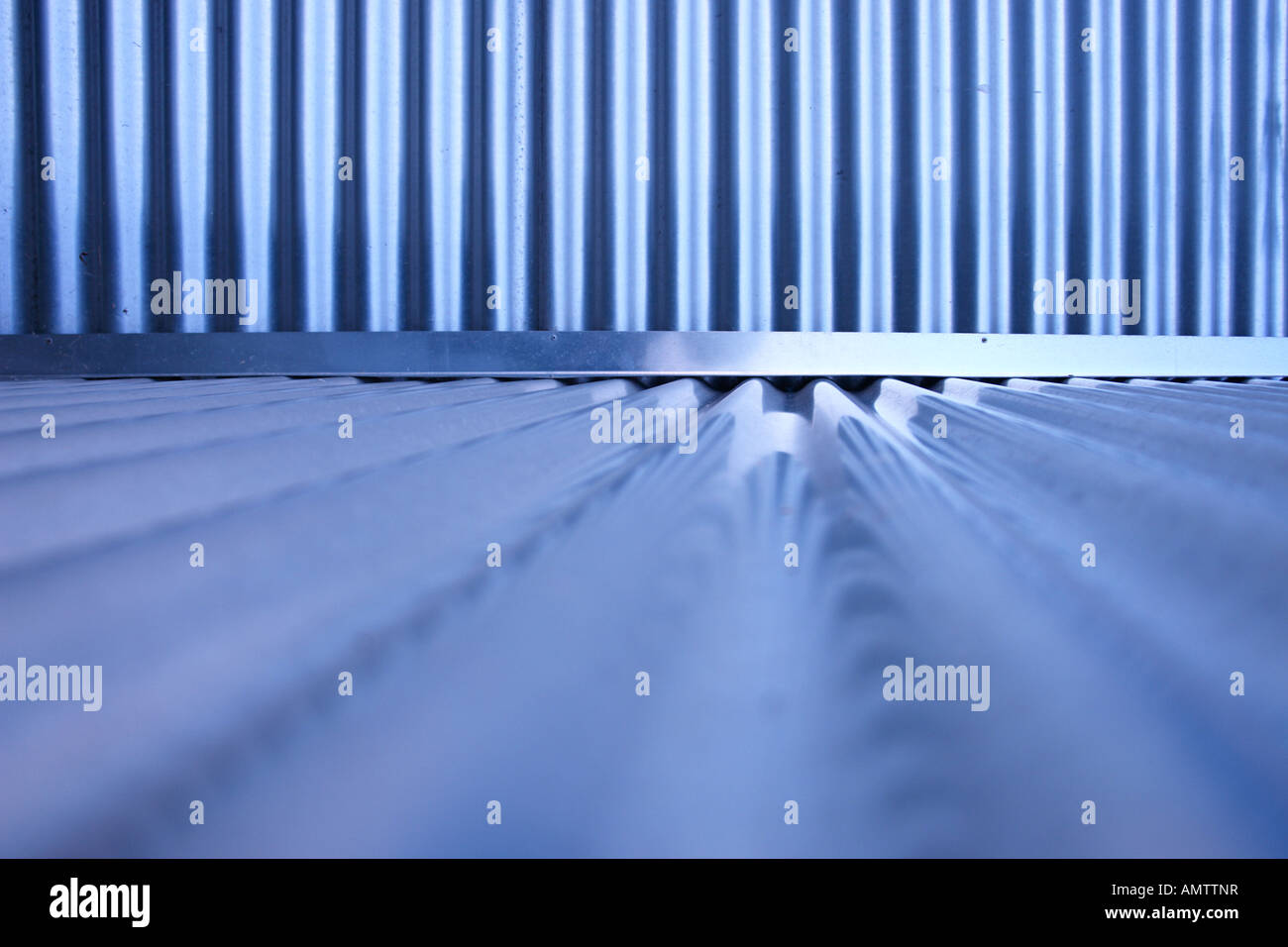 Wellblechdach hi-res stock photography and images - Alamy