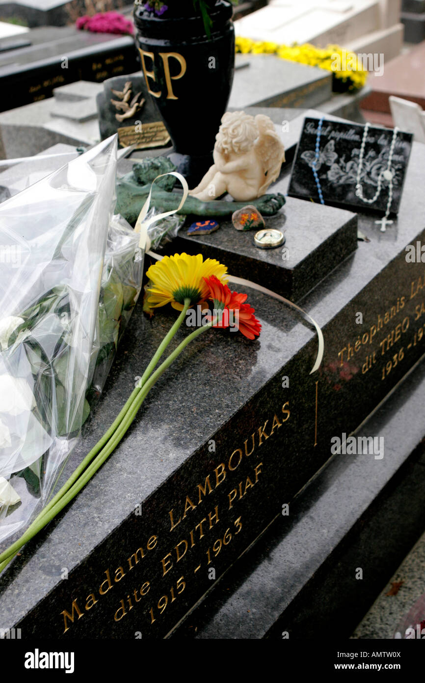 Edith Piaf's grave in Pere Lachaise cemetery in Paris France Stock ...